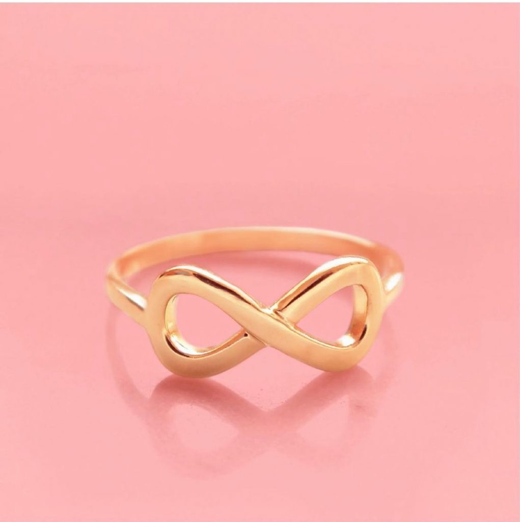 Anillo infinito dorado | Joyería Petunia